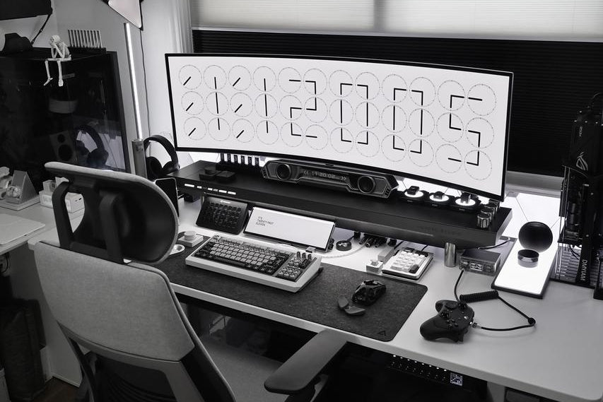 The Ultimate Guide to Decluttering: How to Master Organizing Multiple